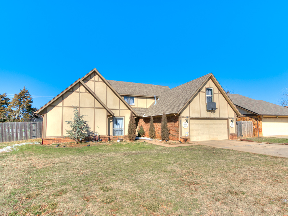 8213 NW 121st St, OKC (FOR SALE) – AstroBear Photography